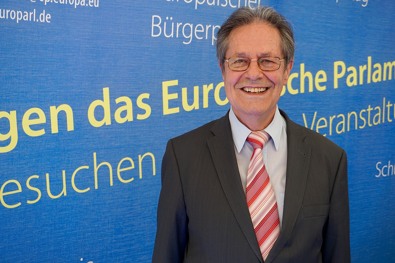 ÖDP Bundesverband: MdEP Prof. Dr. Klaus Buchner (ÖDP) beglückwünscht ...